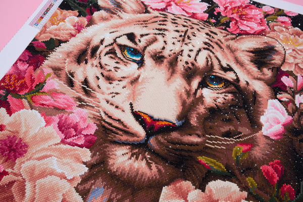 Sabrina the Snow Leopard – Diamond Art Club